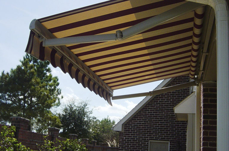 Rainier Retractable Awnings – Alumawood